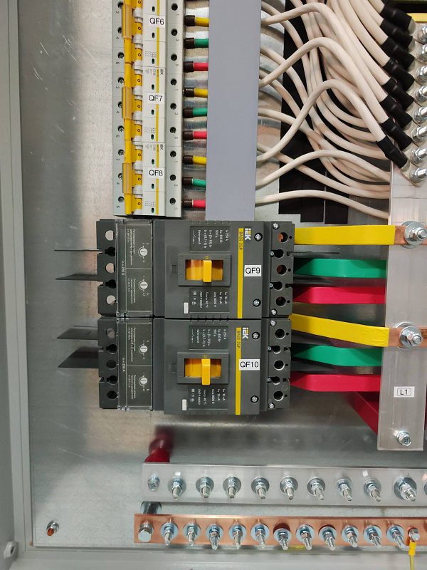 Купить Щит силовой ВРУ 630А 2х250А+8х100А IP31 IEK по низкой цене в ...